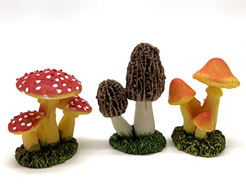 Aliotech 3pcs Mini Mushroom Figurines Lawn Garden Cute Micro Decoration Statues Figurines for Garden Ornaments Plant Pots Bonsai Landscape Model Ornaments Decor DIY