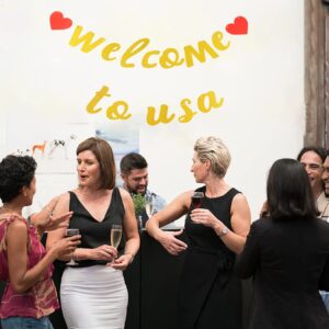 Vrogadso Welcome to USA America Banner Pre-Strung No DIY Rose Gold Glittery Aboard Party Decorations