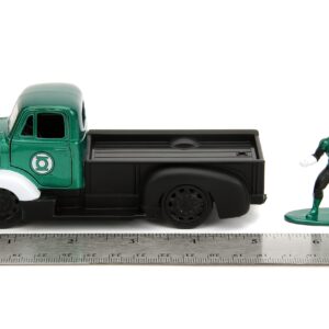 DC Comics 1:32 1952 Chevrolet COE Pickup Die-Cast Car & 1.65" Green Lantern Figure, Toys for Kids and Adults