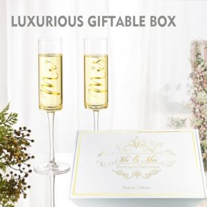 ROXBURGH Wedding Cake Knife and Server Set, Wedding Champagne Flutes, Gold Bride and Groom Champagne Flutes Toasting Glasses Engraved Mr and Mrs, Cake Cutting Set for Wedding Engagement Gifts