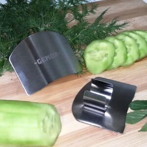 GEMOX Stainless Steel Finger Guard for Slicing - Cutting Protector to Avoid Accidents when Chopping and Kitchen Safe Chop Cut Tool