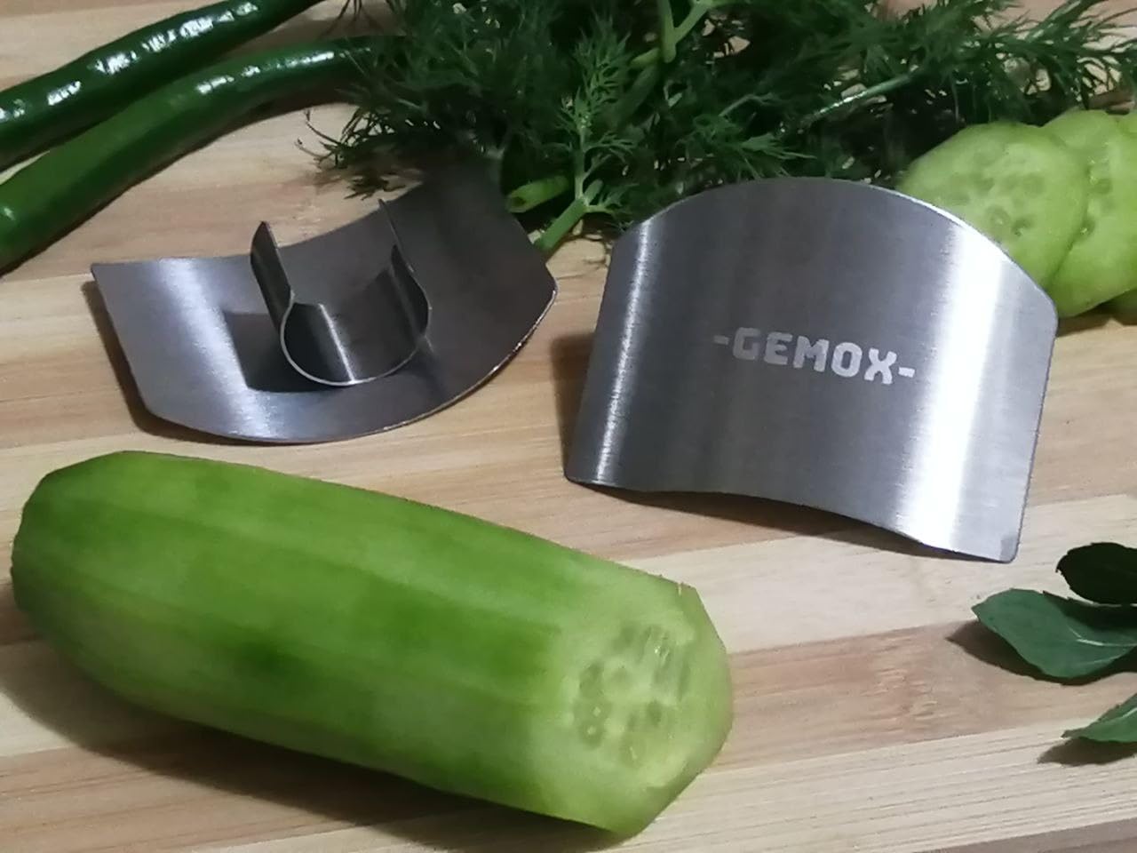 GEMOX Stainless Steel Finger Guard for Slicing - Cutting Protector to Avoid Accidents when Chopping and Kitchen Safe Chop Cut Tool