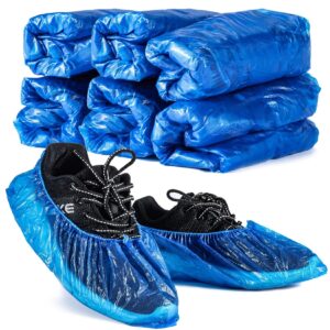 maqihan 60 pack (30 pairs) shoe covers - boot covers plastic shoe covers for both men and women disposable waterproof shoe covers fits all sizes of shoes for hospital house cleaning or travel