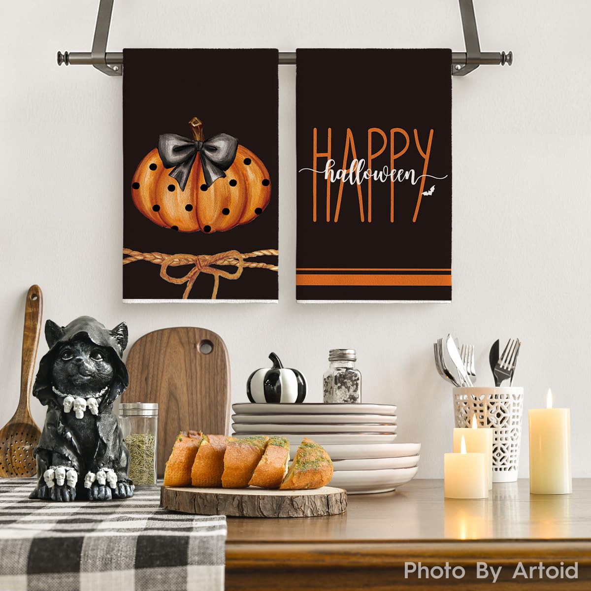 Artoid Mode Trick or Treat Happy Halloween Kitchen Towels Dish Towels, 18x26 Inch Pumpkins Ghost Decoration Hand Towels Set of 4