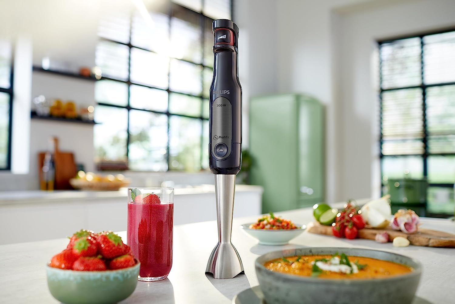 Philips ProMix Viva Collection Handblender, 300W Blending Power, SpeedTouch, ProMix Technology, Easy & Intuitive, On-the-Go Tumbler, Black, (HR2627/91)