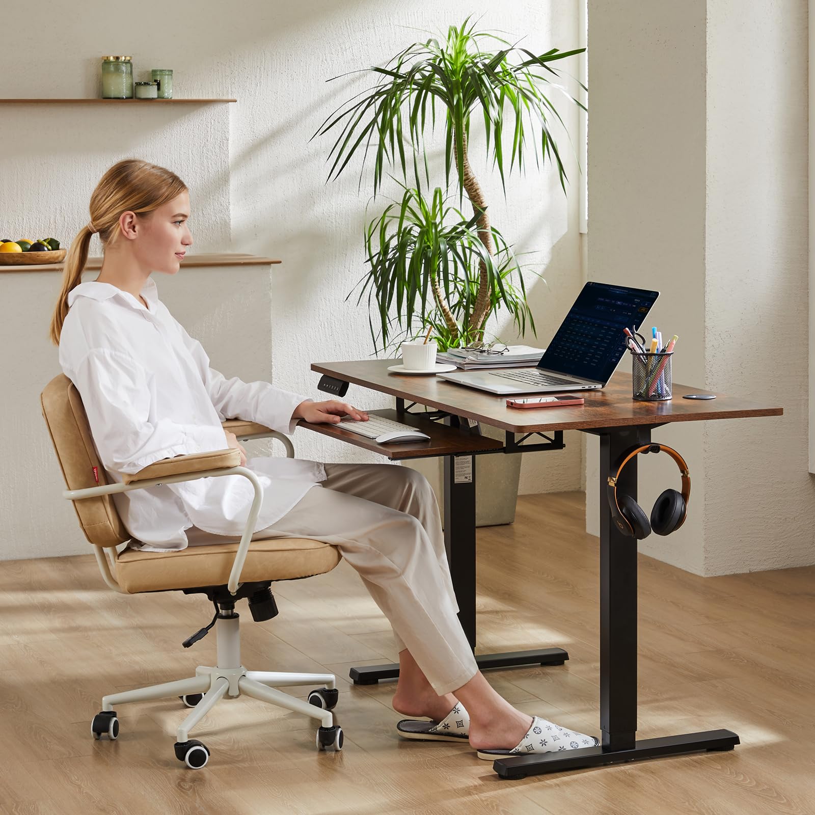 Electric Standing Desk with Keyboard Tray, 55 x 24 Inches Large Height Adjustable Desk Stand Up Desk with 3 Memory Presets, Ergonomic Computer Desk Home Office Desk Sit to Stand Desk, Rustic Brown