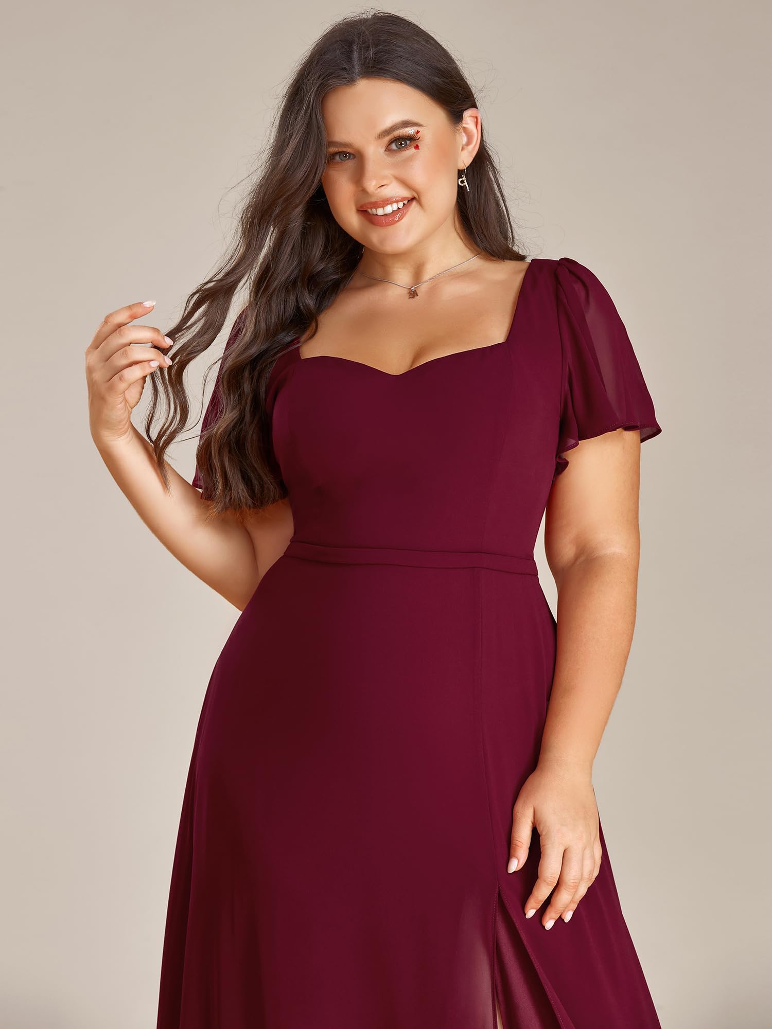 Ever-Pretty Plus Women's Curve Elastic Back Sweetheart High Slit A-Line Maxi Semi Formal Dresses with Sleeves Burgundy US18