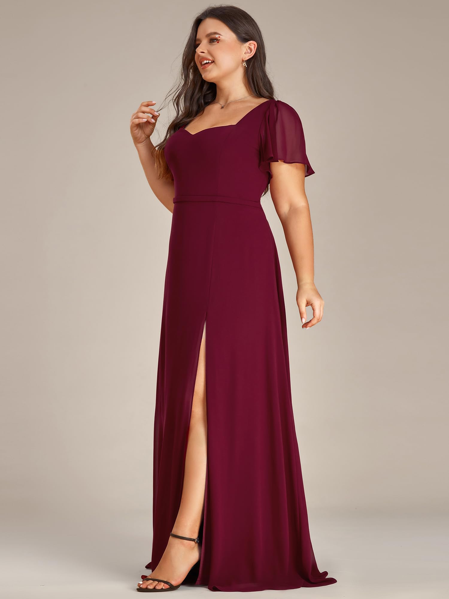 Ever-Pretty Plus Women's Curve Elastic Back Sweetheart High Slit A-Line Maxi Semi Formal Dresses with Sleeves Burgundy US18