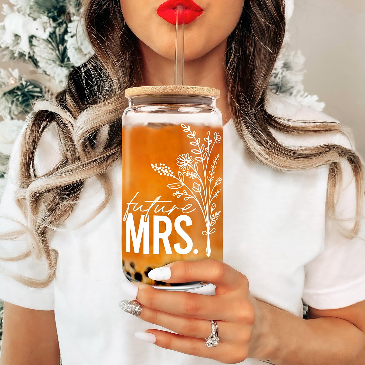 HEXMOZ Bride To Be Gifts - Engagement Gift, Fiance Gifts for Women - Engaged Gifts for Her, Couple - Future Mrs Gifts - Bridal Shower Gifts, Bride Gifts, Bachelorette Party Favors Decor - Glass Cup