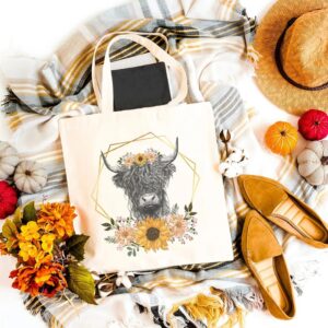 GXVUIS Highland Cow Canvas Tote Bag for Women Aesthetic Floral Reusable Grocery Shoulder Shopping Bags Gifts for Girls White