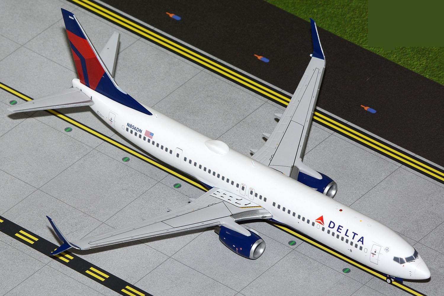 GeminiJets G2DAL1115 Delta Air Lines Boeing 737-900ER N856DN; Scale 1:200