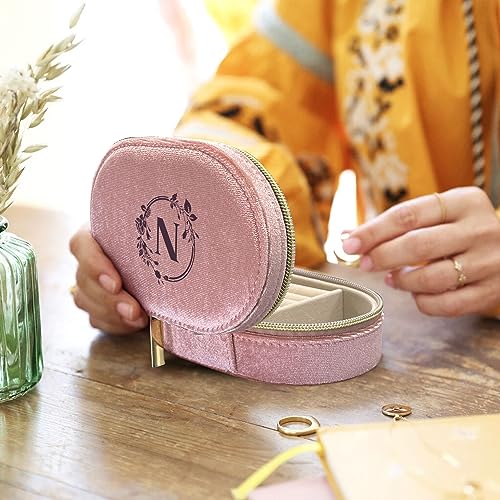 Initial N Oval Velvet Travel Jewelry Box for Girls, Jewelry Holder Organizer - Gifts for Best Friends Women Mom Sister Coworker Wife Girlfriend - Birthday Gifts for Women, Women Gifts for Christmas