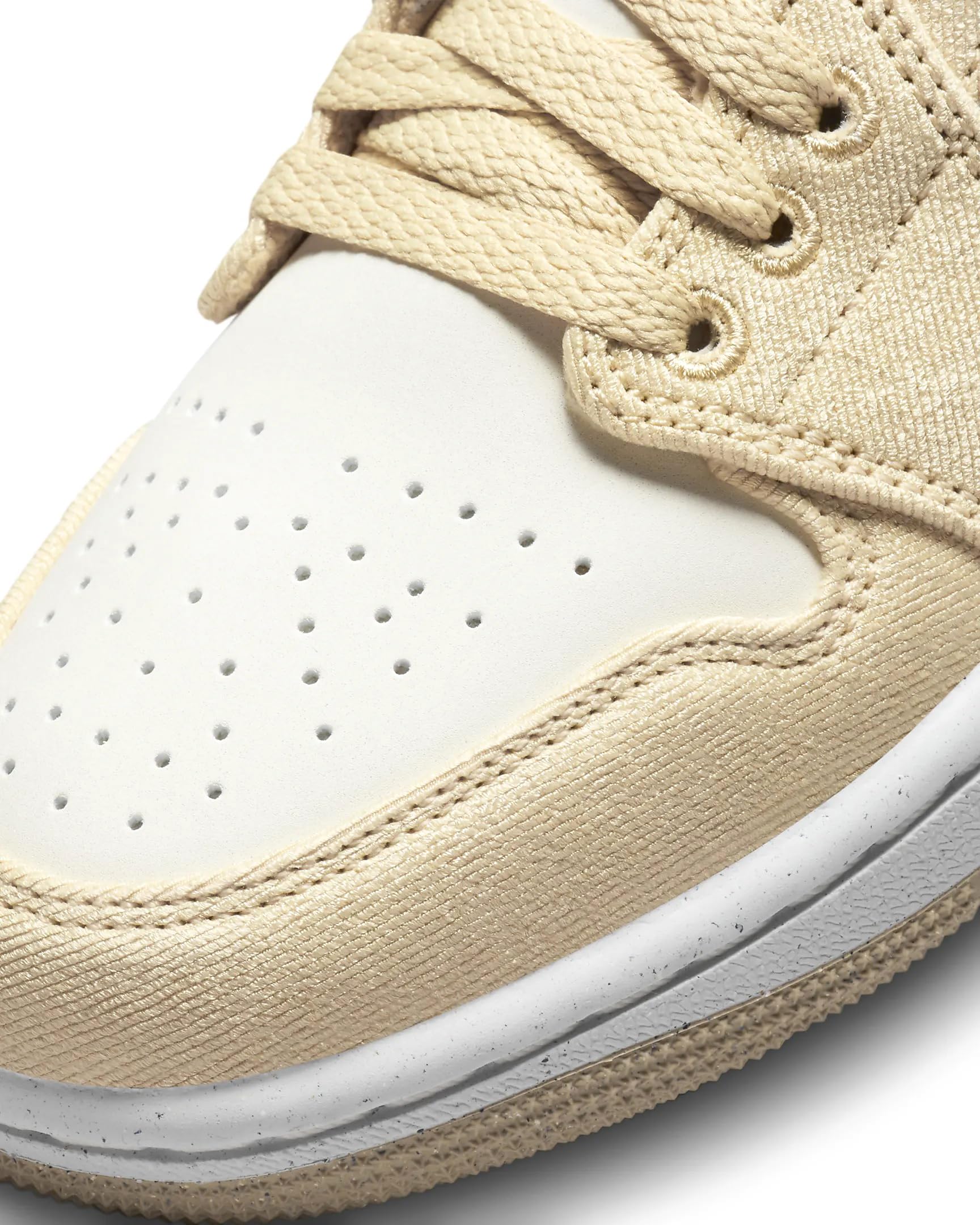 Jordan Women's Air 1 Low SE Team Gold/Sail (FN3722 701) - 6