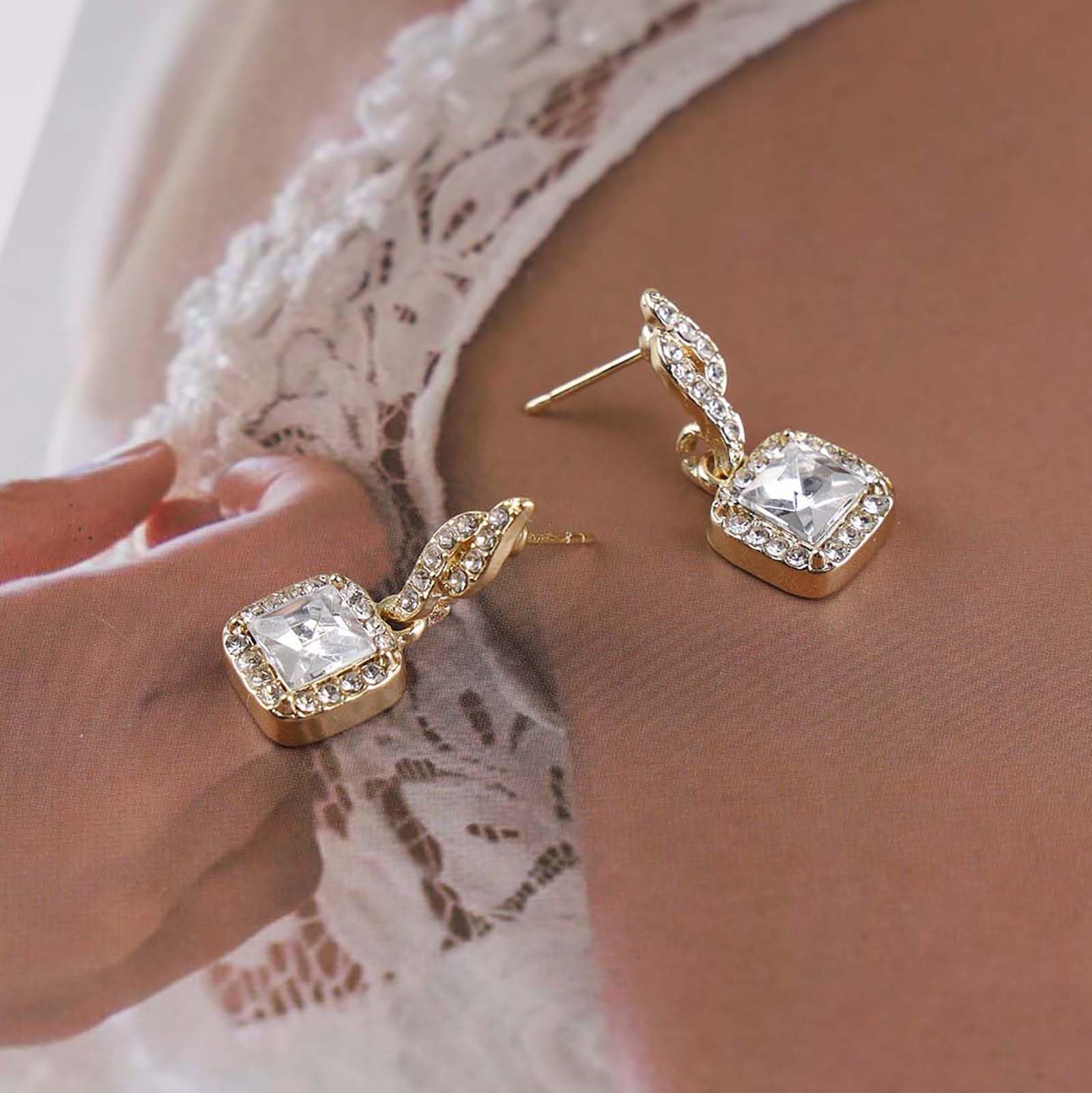 Sttiafay Vintage Crystal Square Drop Earrings Gold Cz Square Stud Earrings Rhinestone Square Dangle Earrings Geometry Cz Earrings Jewelry for Women and Girls