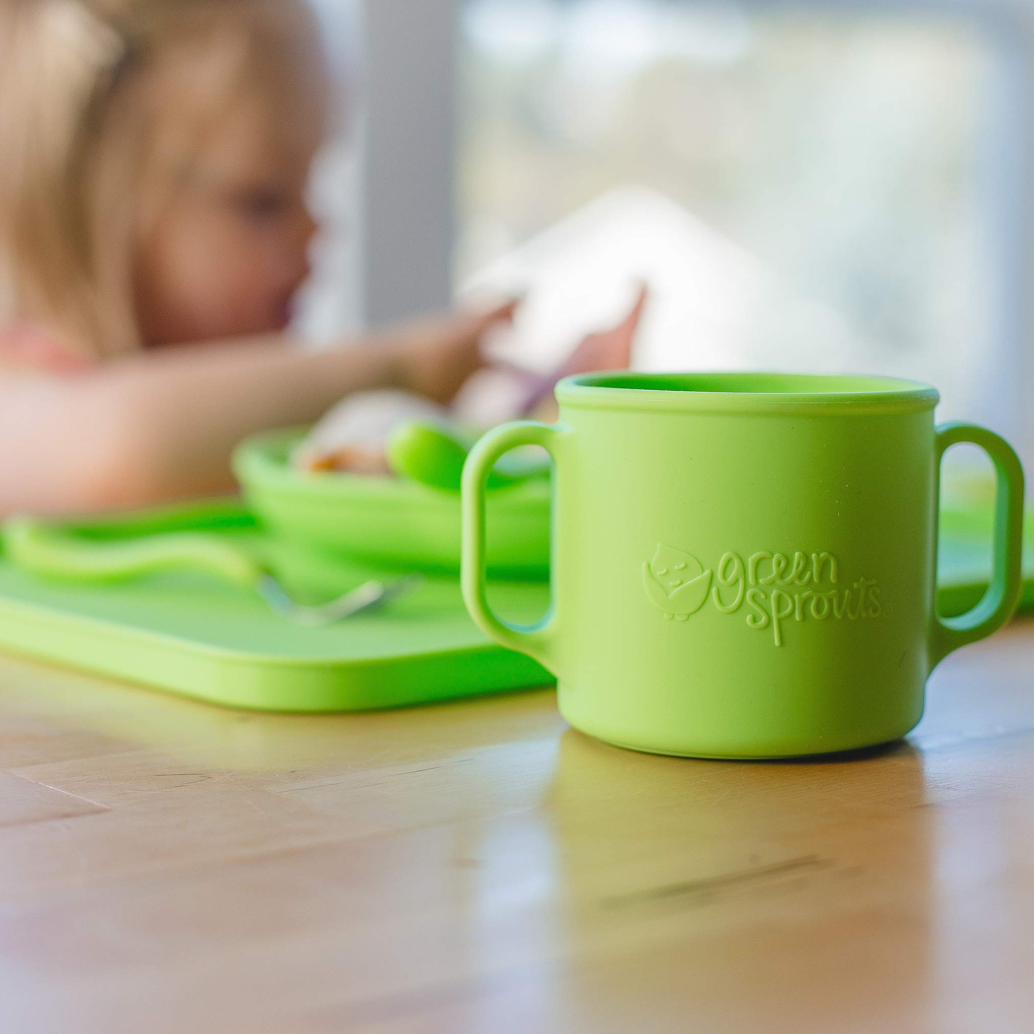 green sprouts Learning Cup |Helps toddler develop independent drinking skills | Easy-grip handles | Heat-Resistant |Dishwasher Safe | Aqua 2-pk, Small