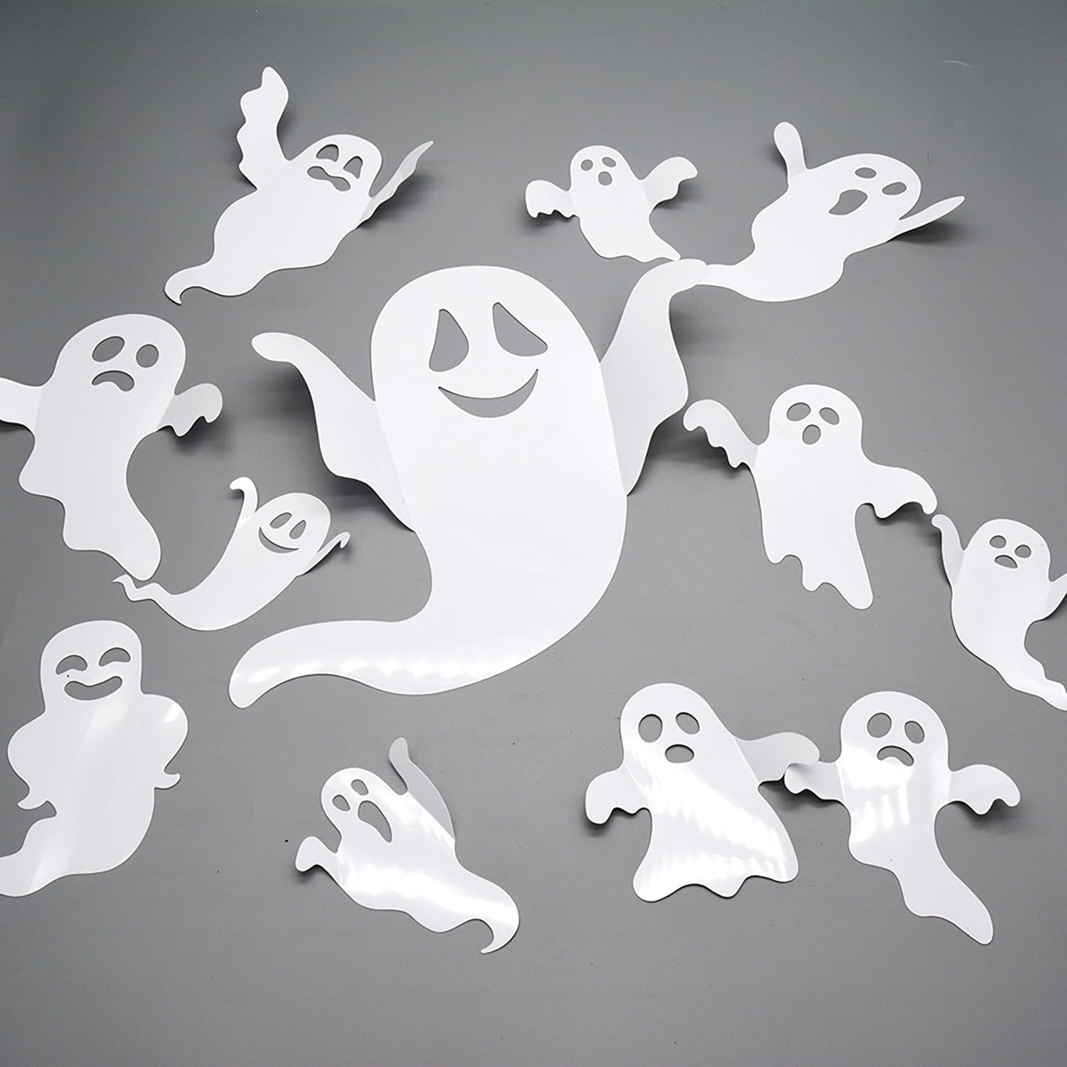 Halloween Ghost Wall Decor 24 Pcs 3D Cute Ghost Stickers Set Halloween Decorations Reusable Self-Adhesive White Ghost Wall Decals Halloween Party Supplies for Gothic Home Window Door Wall Room Decor