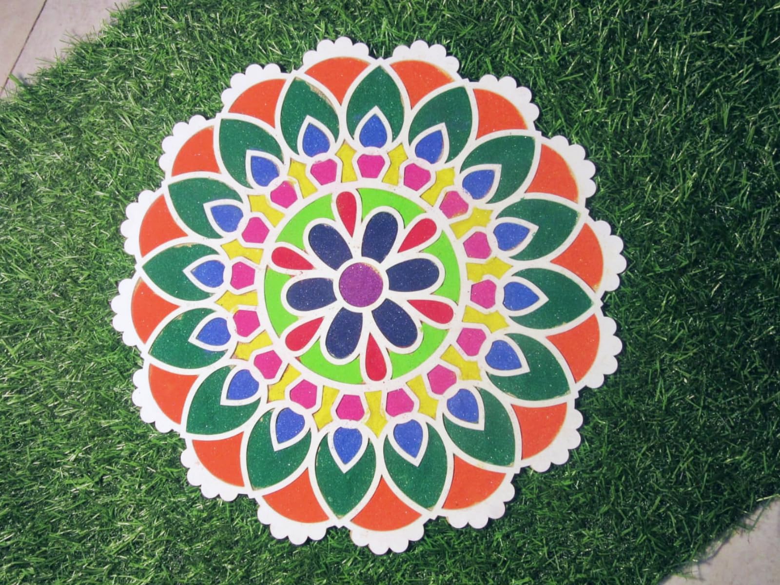 DIY MDF Readymade Round Rangoli Mat Easy to Use Rangoli Template Easy to Fill Wooden MDF Rangoli Boards for Indian Traditional Festival (Size:- 12 Inches Diameter)