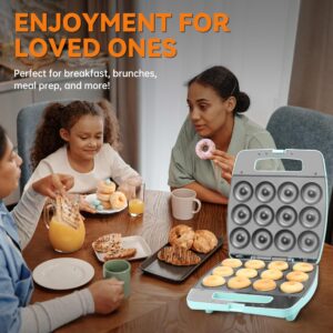 Baker's Friend Mini Donut Maker Machine, Bake 12 Mini Doughnuts, Maquina Para Hacer Donas, Perfect for Breakfast, Snacks, Desserts & More