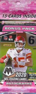 2020 panini mosaic nfl football cello pack (15 cards/pk)