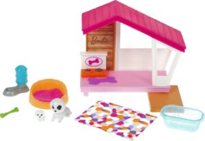 barbie mini playset with 2 pet puppies, doghouse and pet accessories, gift for 3 to 7 year olds