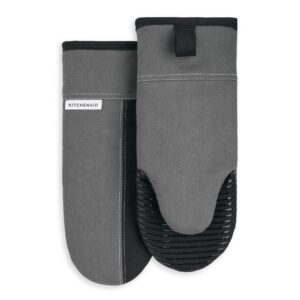 kitchenaid beacon two-tone non-slip oven mitt set, contour silver/onyx black, 5.75"x13", 2 piece