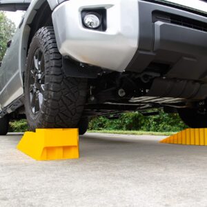 Camco 44559 Automotive Ramps, Set of Two - Provides Increased Ground Clearance for Easy Access to The Underside of Your Vehicle - for Use with Tires Up to 9-1/2-inches in Width