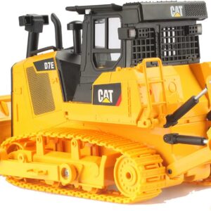 Diecast Masters RC Truck CAT D7E Track-Type Tractor | Fully Functional Radio Control Tractor Truck | 1:24 Scale Model Remote Control Caterpillar Trucks | CAT Yellow Diecast Model 25002