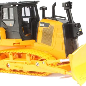 Diecast Masters RC Truck CAT D7E Track-Type Tractor | Fully Functional Radio Control Tractor Truck | 1:24 Scale Model Remote Control Caterpillar Trucks | CAT Yellow Diecast Model 25002