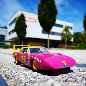 Carrera 30941 Dodge Charger Daytona No. 42 1:32 Scale Digital Slot Car Racing Vehicle for Carrera Digital Slot Car Race Tracks