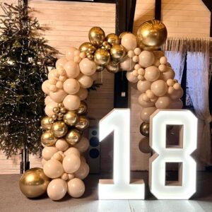 Bezente Gold Metallic Chrome Latex Balloons, 100 Pack 12 inch Gold Round Helium Balloons for Wedding Graduation Anniversary Baby Shower Birthday Party Decorations