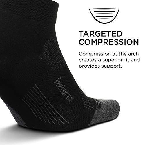 Feetures Elite Max Cushion Low Cut Sock - Athletic Running Sock - Sport Sock with Targeted Compression - Black, M (1 Pair)