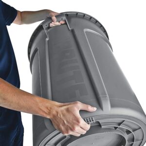 Rubbermaid Commercial Products BRUTE Heavy-Duty Round Trash/Garbage Can with Venting Channels - 32 Gallon - Gray (Pack of 2)