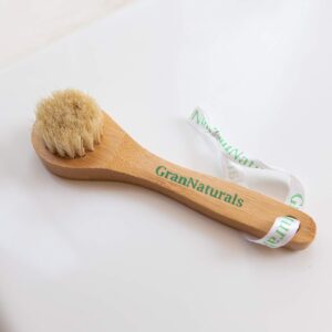 GranNaturals Manual Facial Brush Dry Brushing Scrubber - Natural Bristles for Exfoliation - Promotes Lymphatic Drainage, Deep Cleansing, Gentle Pore Cleaning for Glowing, Soft Skin - Wooden Handle