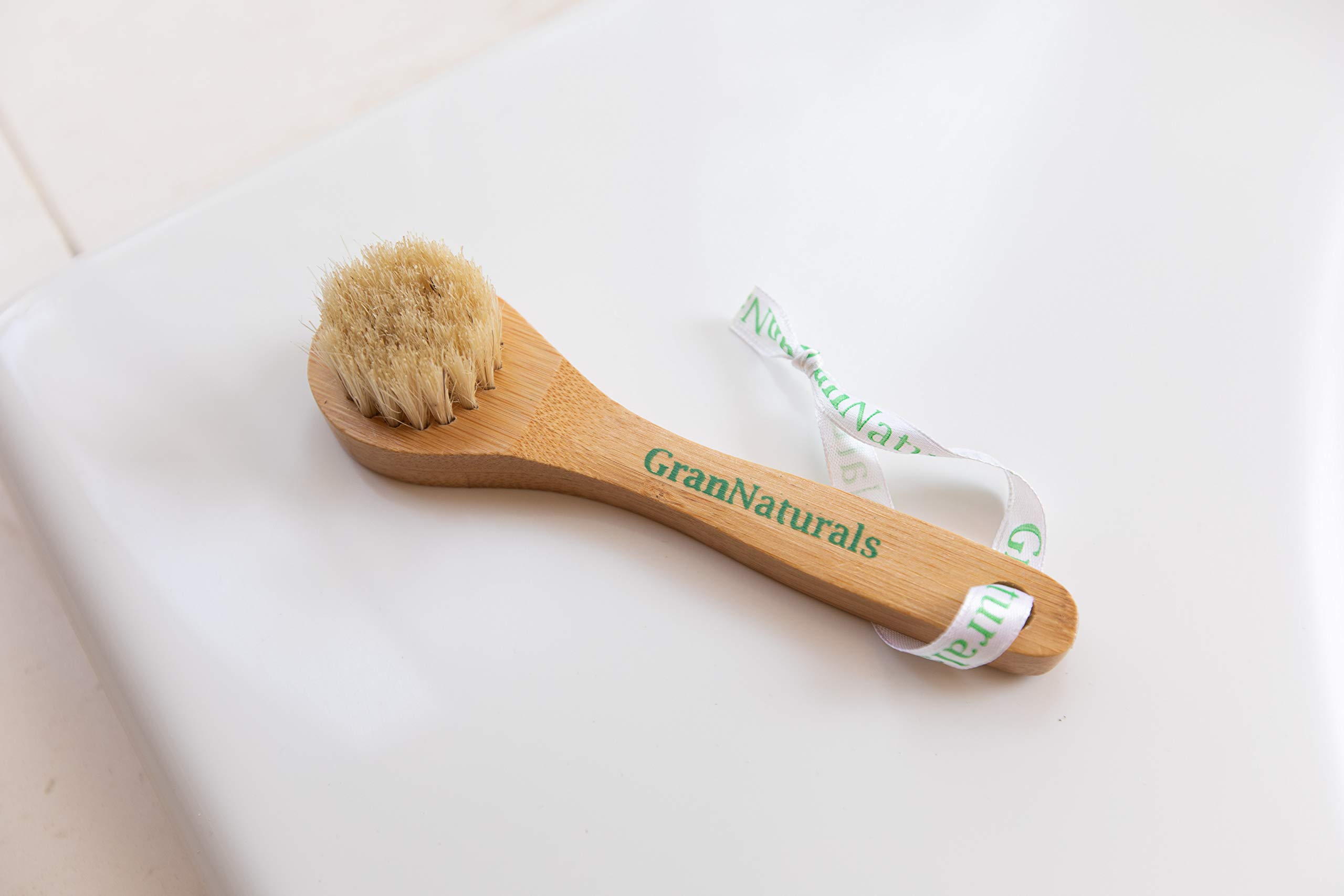 GranNaturals Manual Facial Brush Dry Brushing Scrubber - Natural Bristles for Exfoliation - Promotes Lymphatic Drainage, Deep Cleansing, Gentle Pore Cleaning for Glowing, Soft Skin - Wooden Handle