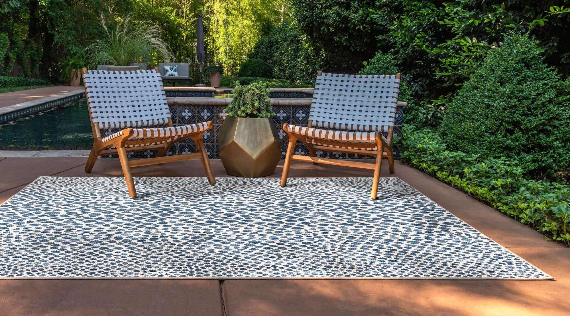 Unique Loom Outdoor Collection Area Rug - Cape Town (7' 1' x 10' Rectangle, Blue/ Olive)