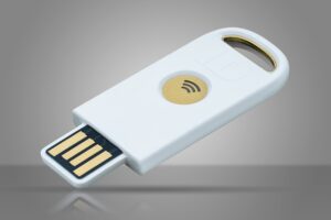 identiv utrust fido2 nfc security key usb-a (fido, fido2, u2f, piv, totp, hotp, webauth)