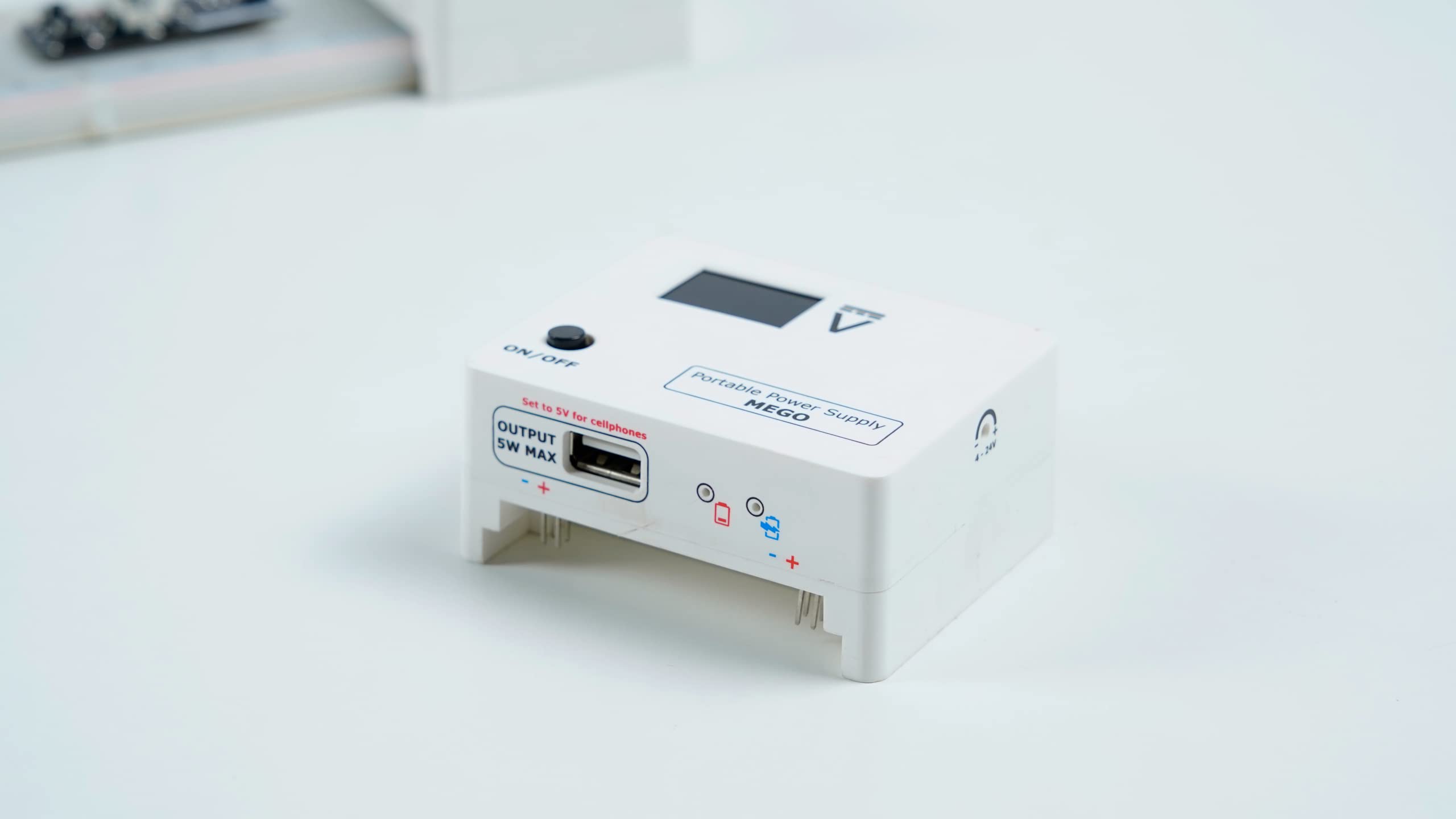 Rechargeable Breadboard Power Supply – 4 to 24V DC Output Power Supply with 2000mAh Rechargeable Battery with USB Charging – Ideal for Labs and Projects in Classroom, Outdoor and Home Schools