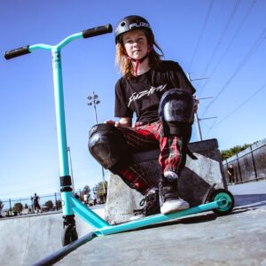 Fuzion Pro Scooters - Stunt Scooter for Kids 8 Years and Up - Perfect for Beginners Boys and Girls - Best Trick Scooter for BMX Freestyle Tricks (2020 Teal)