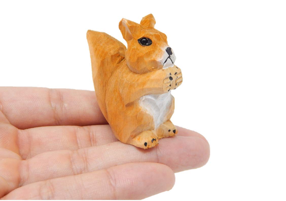 Selsela Squirrel Figurine Garden Statue Home Decoration Miniature Wood Forest Critter Art Mini Carved Small Animal