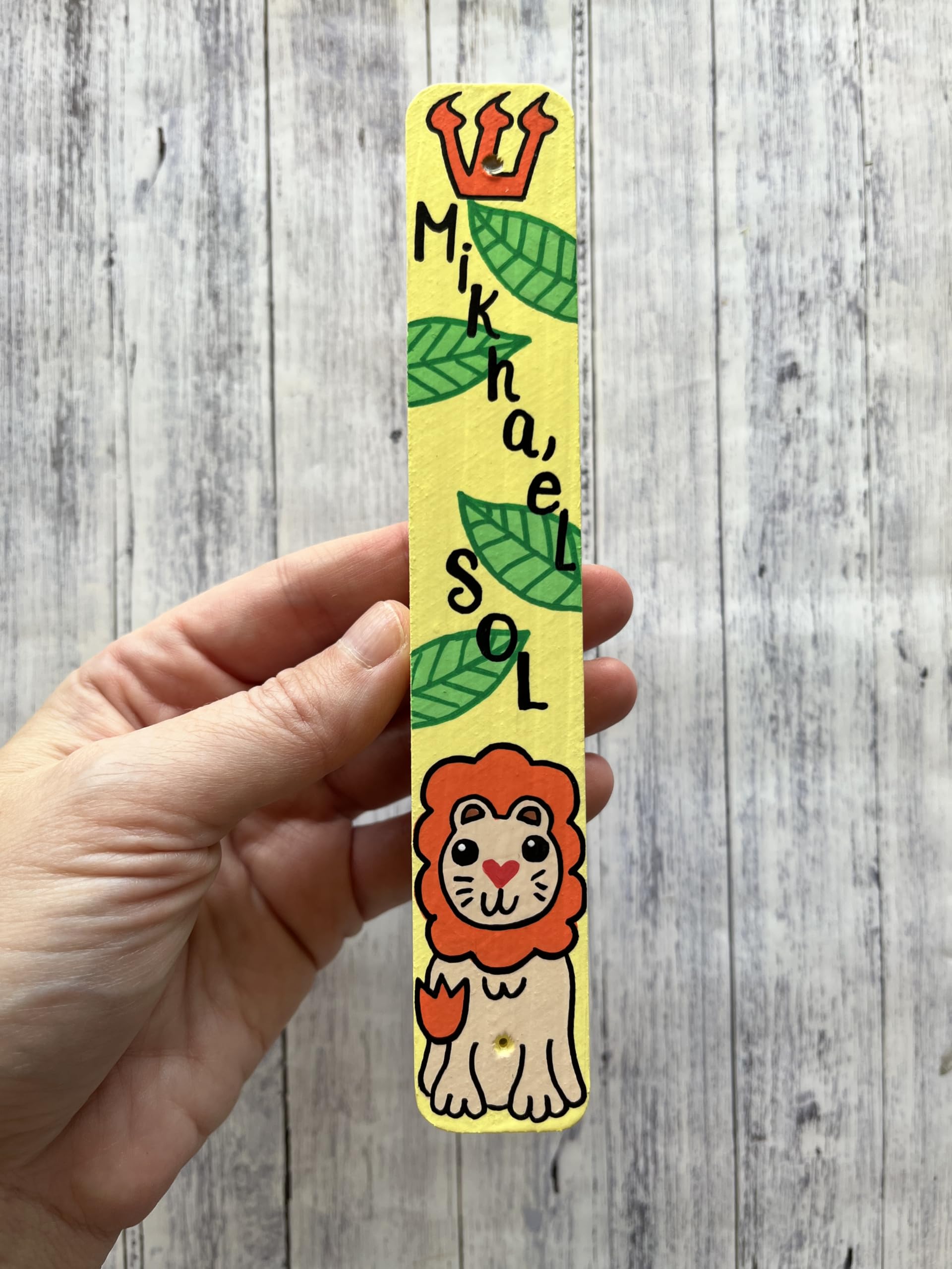 Personalized Lion Mezuzah, Hand Painted Wood Scroll Case, Jewish Hebrew Baby Naming, Birthday Nursery, Gift for Bris, Brit Milah