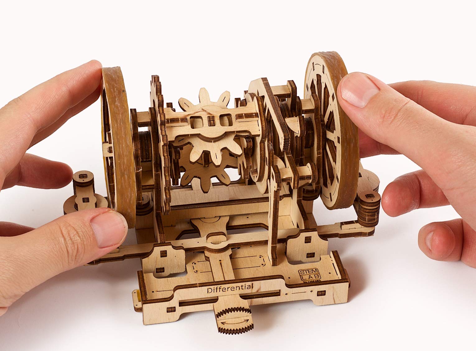 UGEARS STEM Differential Model Kit - Creative Wooden Model Kits for Adults, Teens and Children - DIY Mechanical Science Kit for Self Assembly - Unique Educational and Engineering 3D Puzzles with App