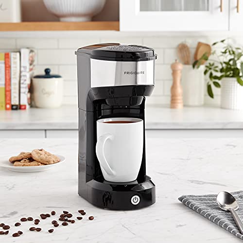 FRIGIDAIRE CULINARY CHEF 1-Cup Single Serve Retro Coffee Maker with Fast Brew Technology & Single Touch Control, Ideal for Tight Places on Countertops or Office Tables, Black