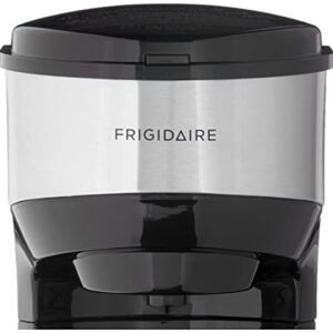 FRIGIDAIRE CULINARY CHEF 1-Cup Single Serve Retro Coffee Maker with Fast Brew Technology & Single Touch Control, Ideal for Tight Places on Countertops or Office Tables, Black