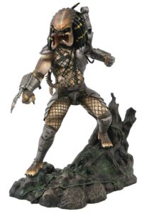 diamond select toys sdcc 2020 gallery unmasked predator statue