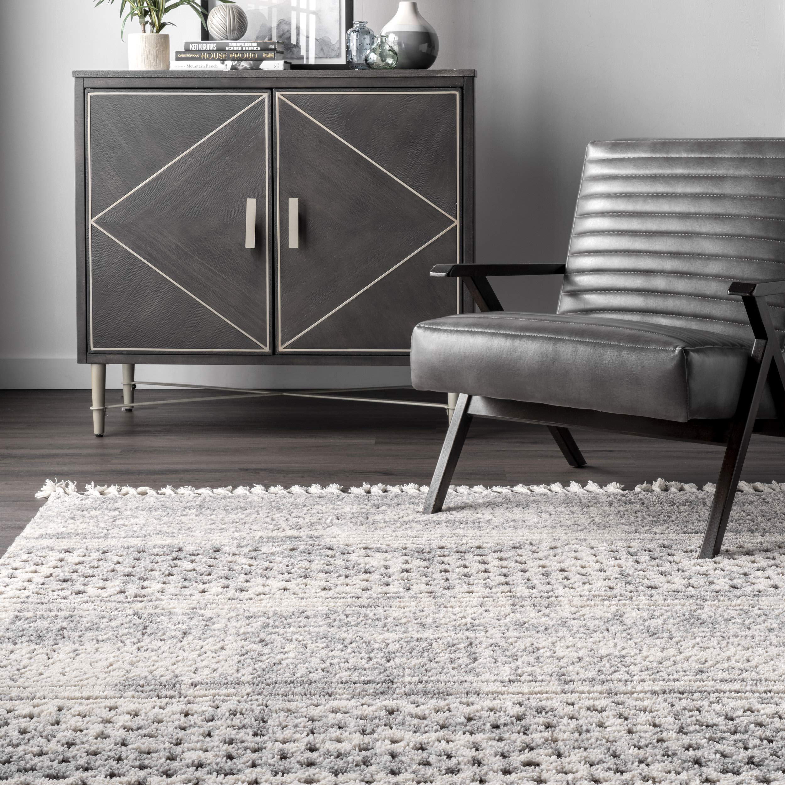 nuLOOM Lira Textured Geometric Tassel Area Rug, 8x11, Grey