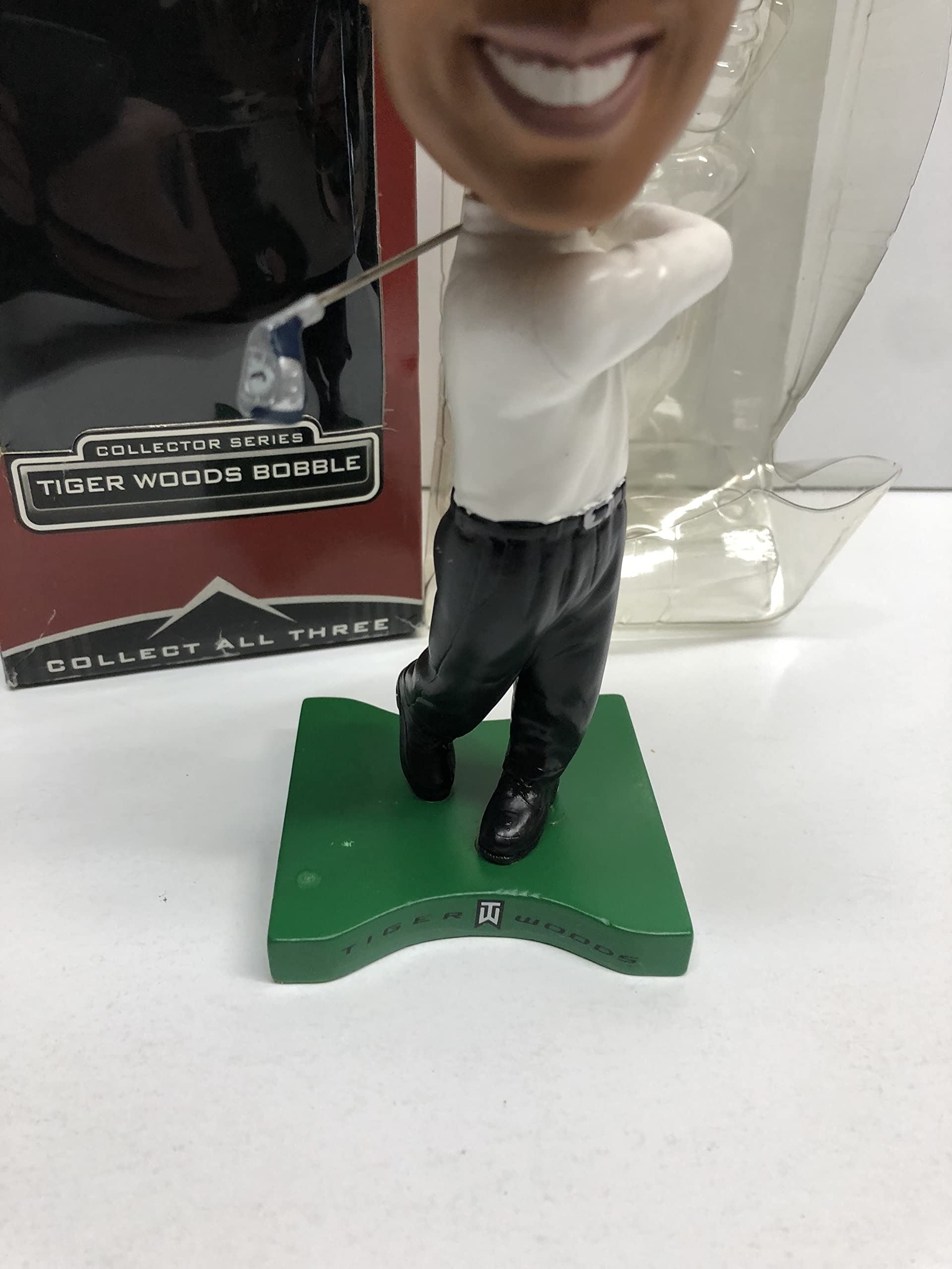 Tiger Woods NIKE Collector Series Limited Edition Premium Bobblehead Bobble swinging golf club