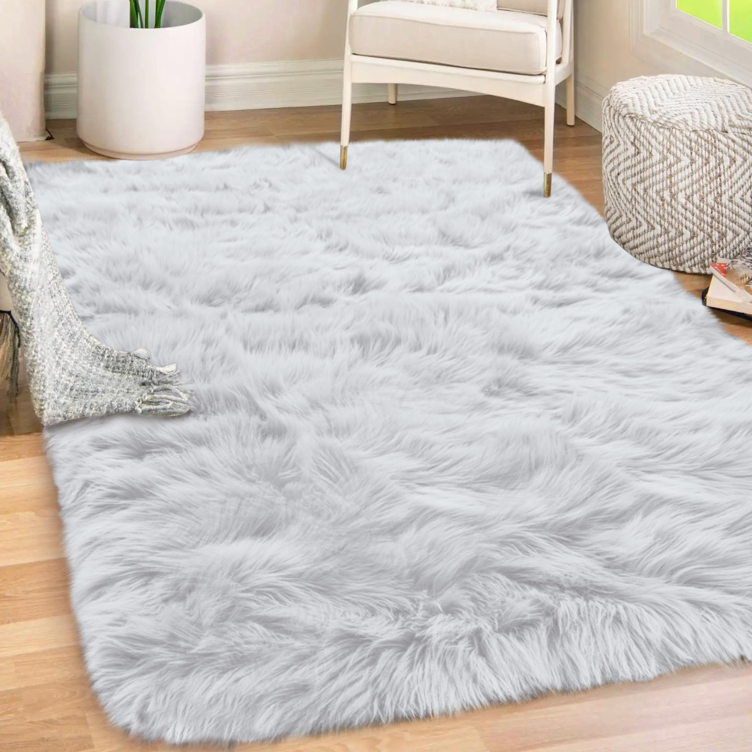 Gorilla Grip Fluffy Faux Fur Rug, 5x7, Machine Washable Soft Furry Area Rugs, Rubber Backing, Plush Floor Carpets for Baby Nursery, Bedroom, Living Room Shag Carpet, Luxury Home Decor, White