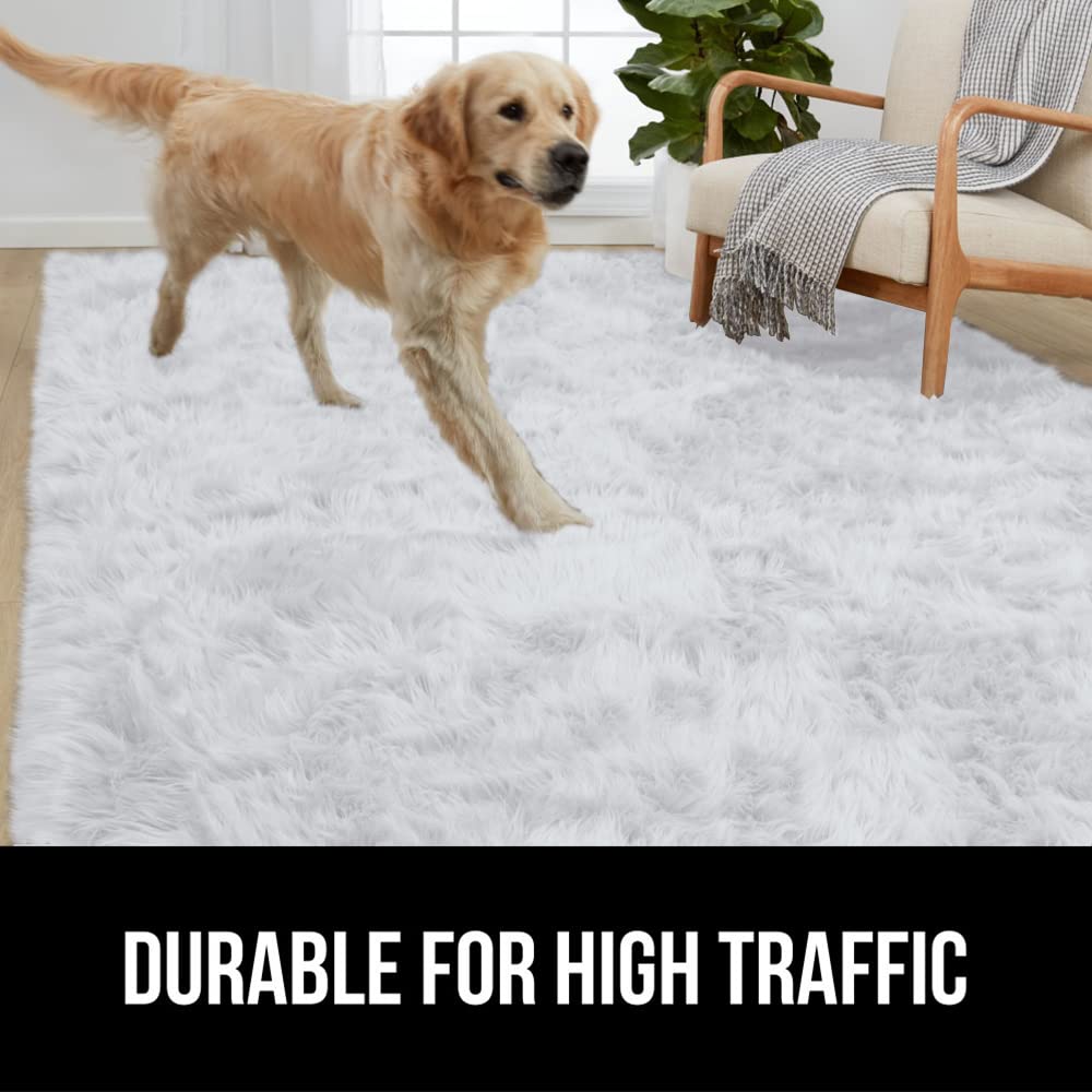 Gorilla Grip Fluffy Faux Fur Rug, 5x7, Machine Washable Soft Furry Area Rugs, Rubber Backing, Plush Floor Carpets for Baby Nursery, Bedroom, Living Room Shag Carpet, Luxury Home Decor, White