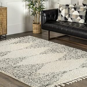 nuLOOM Bria Moroccan Shag Tasseled Area Rug - 2x3 Accent Shag Rug Modern/Contemporary Off-White/Charcoal Rugs for Living Room Bedroom Dining Room Nursery Entryway