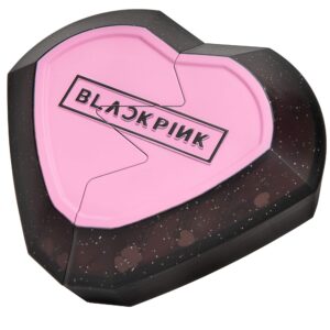 Blackpink Broken Heart Superstars, Mystery Box, Featuring 3” Lisa, Jennie, Jisoo or Rosé K-Pop Idol Doll, Including 3 Accessories, 1 Charm Bracelet, and 1 Charm